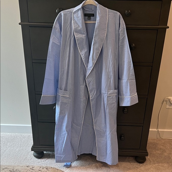 Saks Fifth Avenue | Other | Saks Fifth Avenue Blue Striped Mens Robe ...